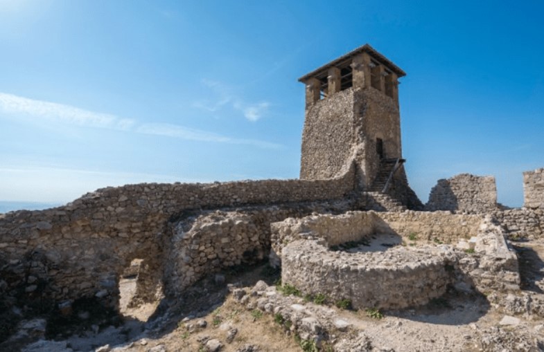 SHBA jep 800 mijë euro për riparimin e Kalasë së Krujës - InfoShqip.com