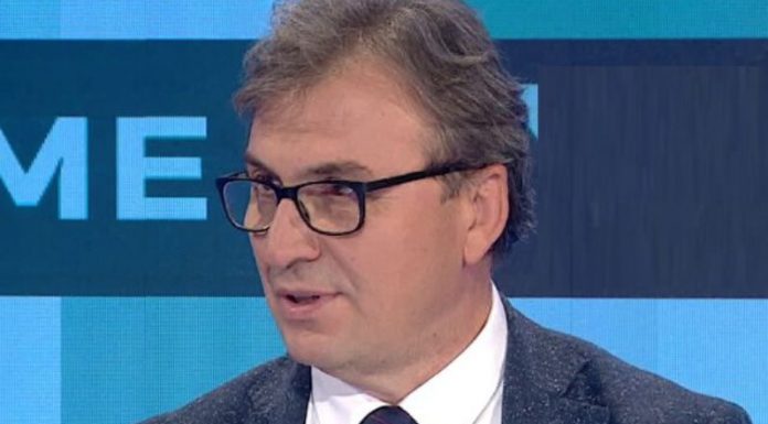 Keni temperaturë dhe dhimbje fyti? Shefi i Urgjencës: Ja çfarë duhet të ...